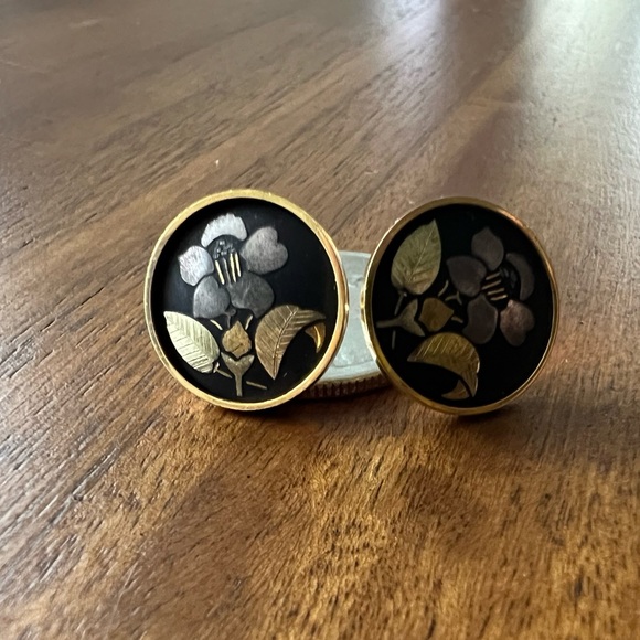 Amita Japan | Jewelry | Vintage Amita Damascne 94s Or 1950s Flower ...